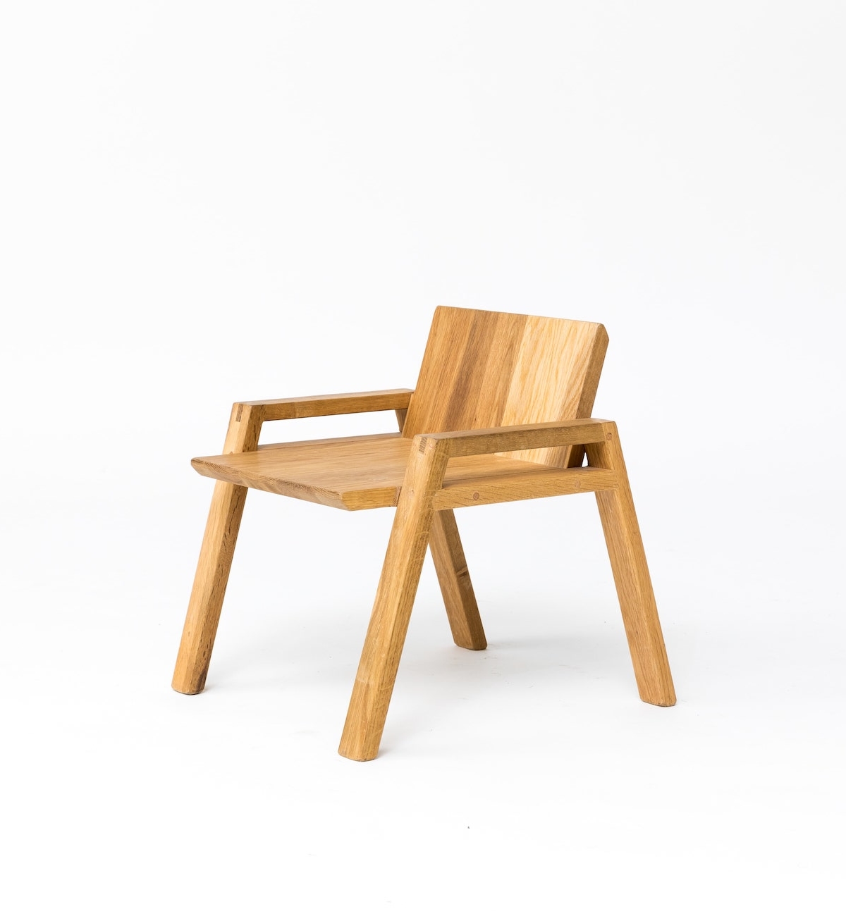 SIT-BACK CHAIR | KIDS DESIGN LABO