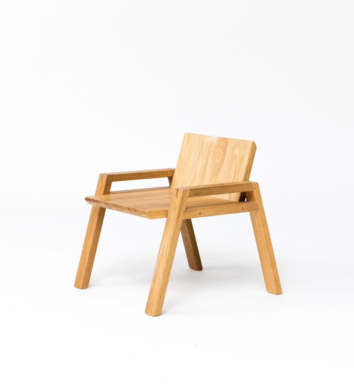 SIT-BACK CHAIR | KIDS DESIGN LABO